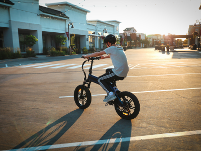 Speed Thrills: Why Yamee Ebikes Are the Ultimate Ride for Young Speed ...
